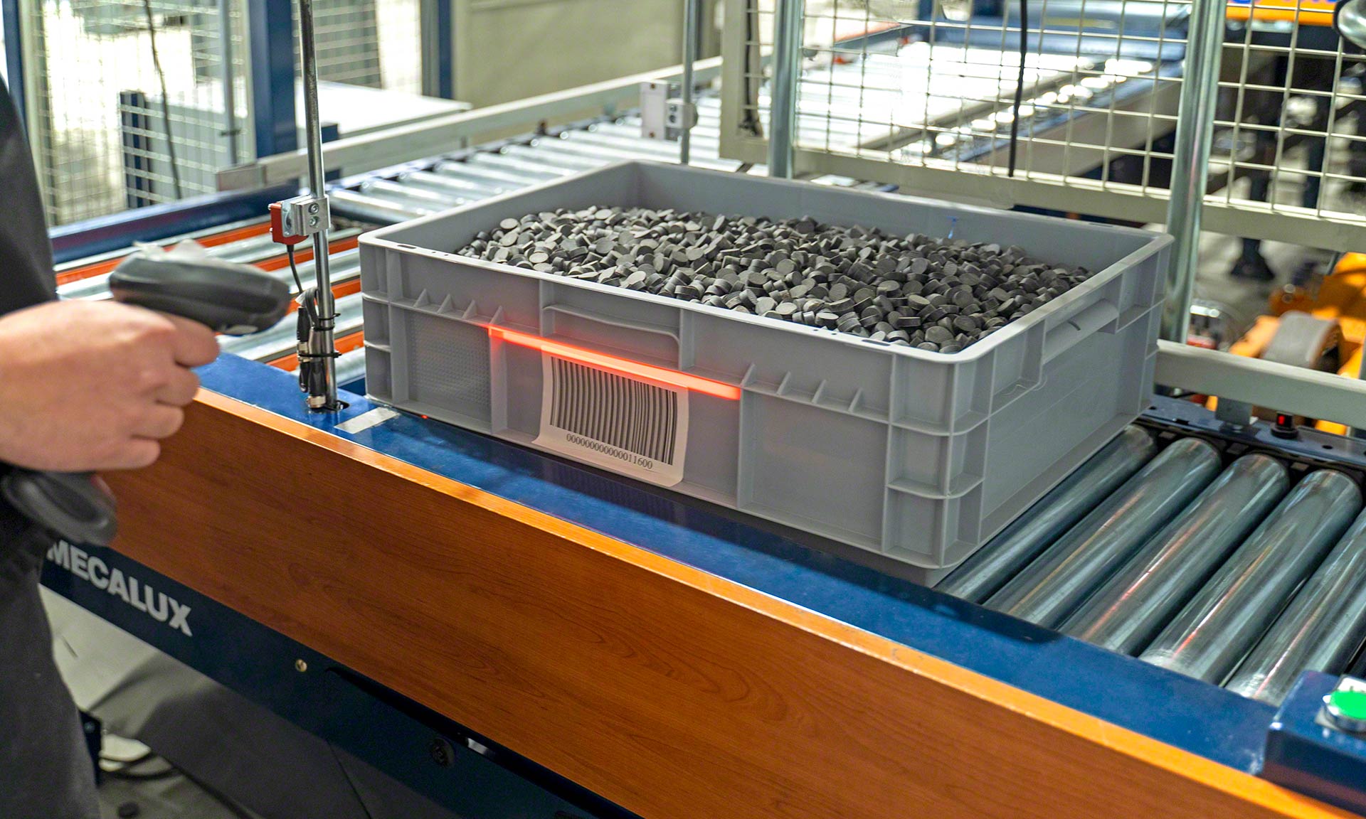 Kierownik magazynu - funkcje i zadania - Mecalux.pl